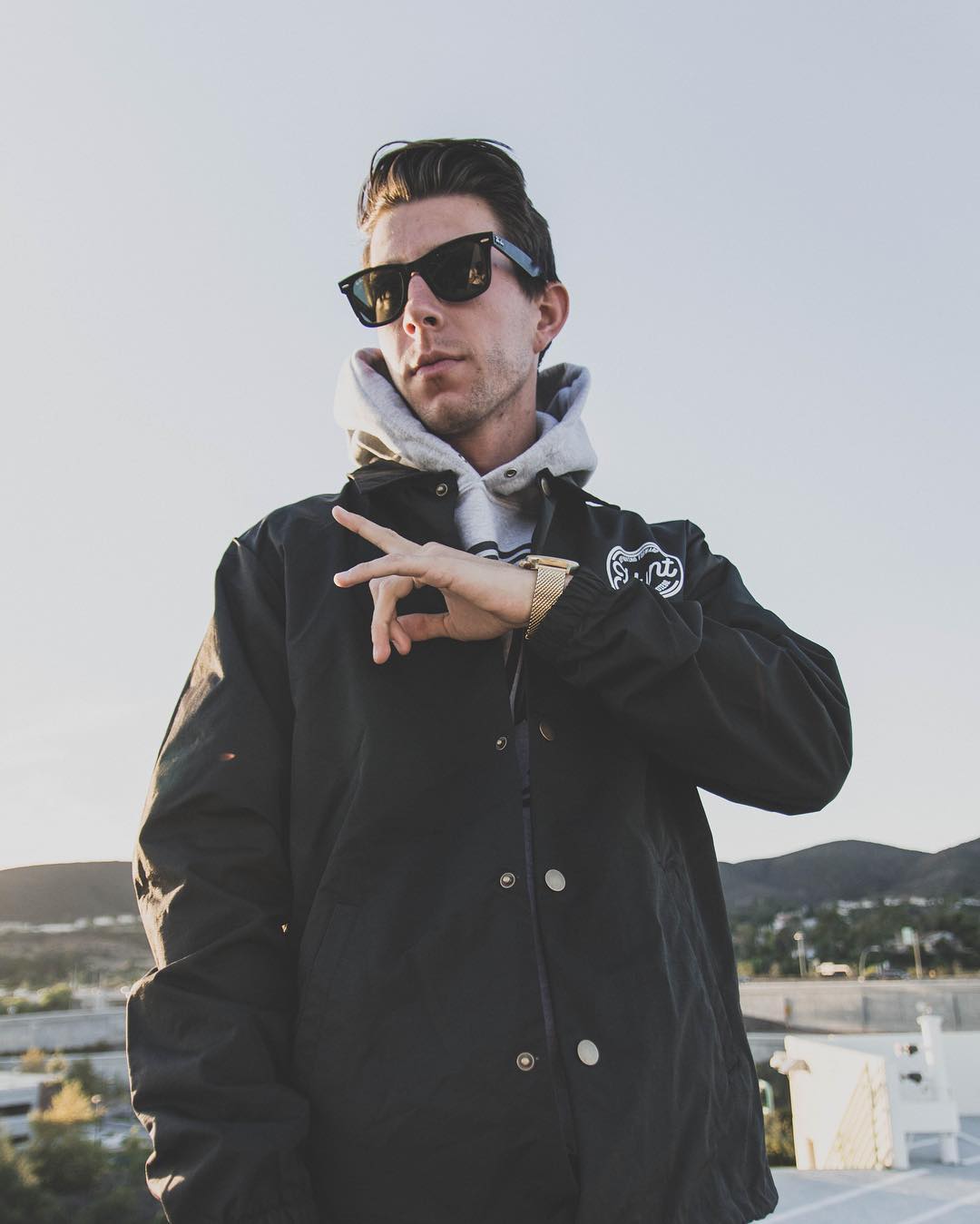 Qui est le Youtubeur TJ Hunt ? Sa bio : petite amie, fortune, voitures ...