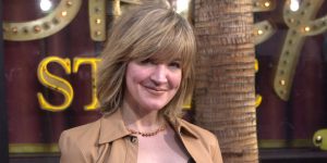 Who is Crystal Bernard? Wiki: Married, Husband, Net Worth, Family, Bio