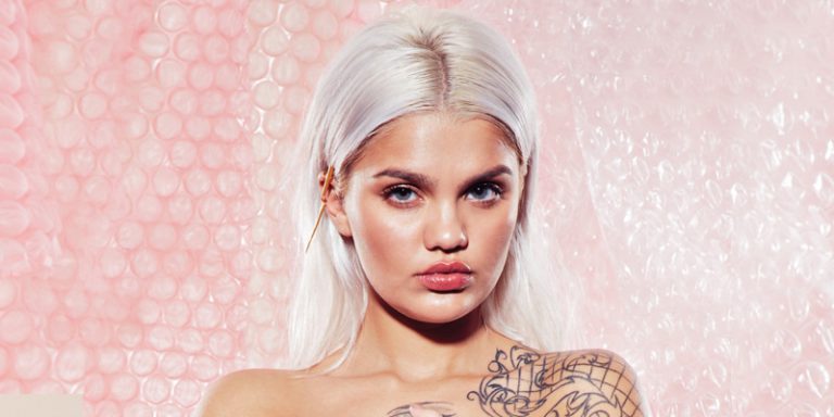 Who's model Amina Blue? Wiki: Ethnicity, Before Surgery, Affiair with Tyga