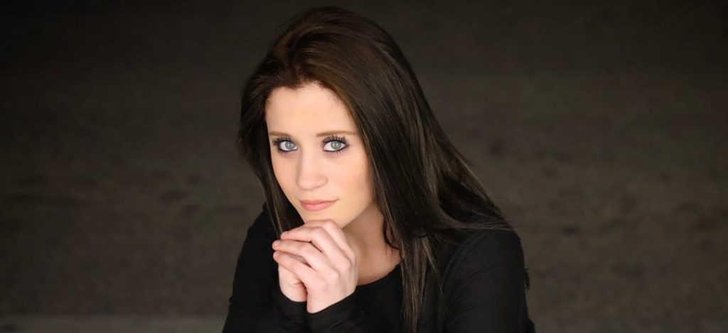 Who's Lance Stewart’s girlfriend, Youtuber Lizzy Wurst? Wiki: Age, Net ...