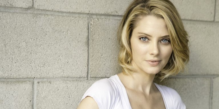 Qui est April Bowlby de "The Big Bang Theory" ? Sa page Wiki : rumeurs ...