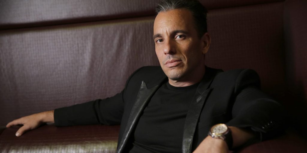 Who's comedian Sebastian Maniscalco? Wiki: wife Lana Gomez, Net worth