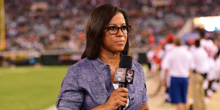 Who is Lisa Salters from ESPN? Wiki, Basketball Career, Salary, Muscles