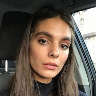 Caitlin Stasey Wiki Bio, age, height, husband Lucas Neff, family, net ...