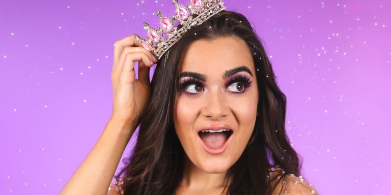 Who is CloeCouture? Wiki Biography, age, height, sisters, net worth ...