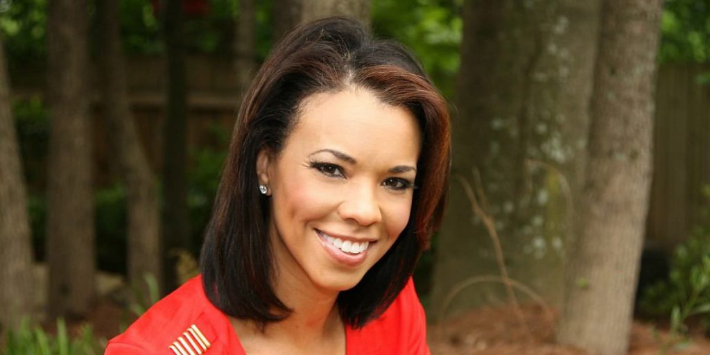 Tracye Hutchins (CBS 46) Wiki Biography, age, wedding, daughter, salary ...
