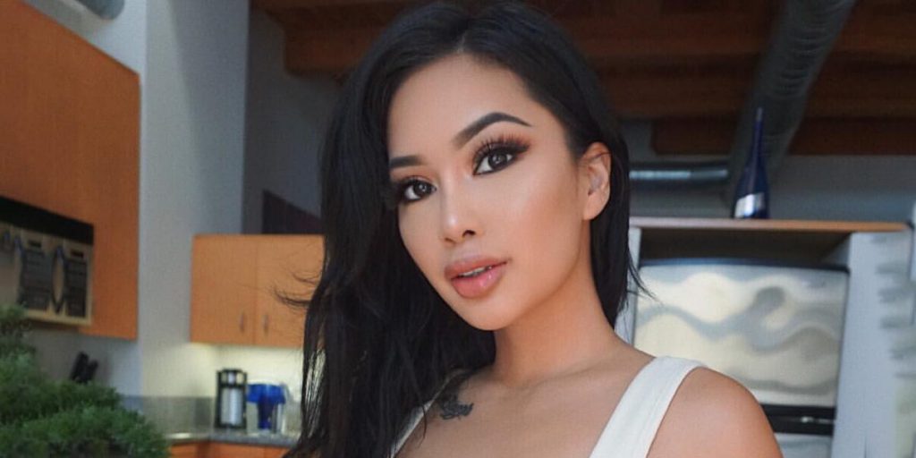 Who is Ashley Vee? Wiki Biography, age, husband, net worth - Biography ...