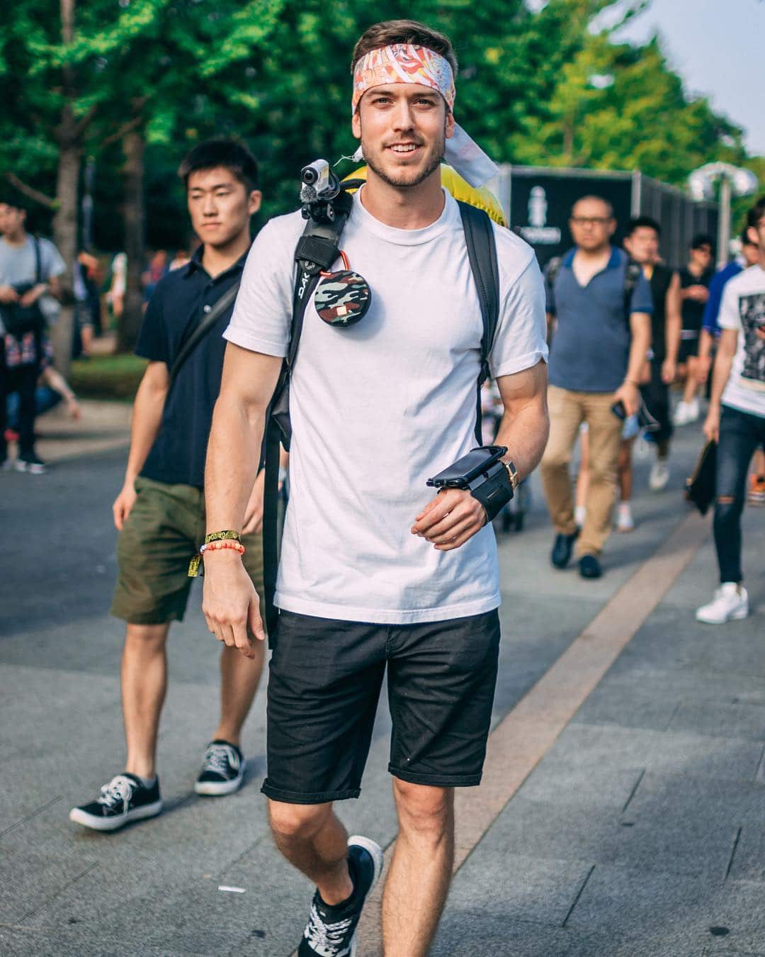 JakenbakeLIVE Wikipedia, Biography, Age, Family, Height, Net Worth ...