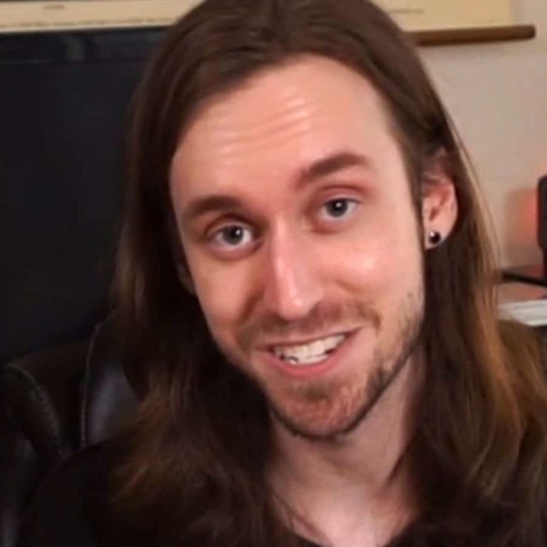 Brutalmoose Wiki Biography. Is he gay? Boyfriend, Net Worth - Biography Tribune