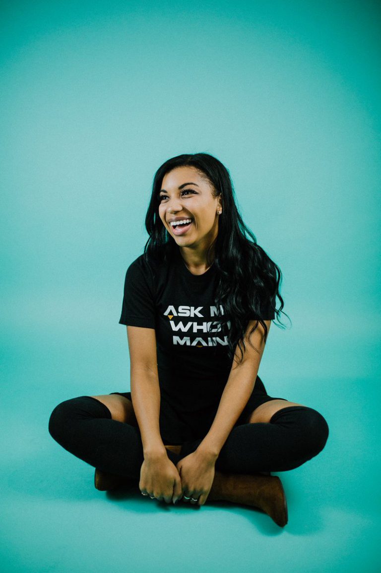 Mica Burton Wiki Biography, age, girlfriend, relationships, father ...