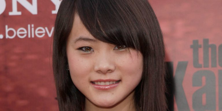Wenwen Han’s (Karate Kid) Wiki, age, husband, surgery, salary ...