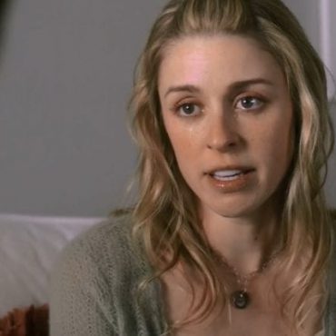 Laura Bertram's Wiki Bio, husband, measurements, net worth - Biography ...