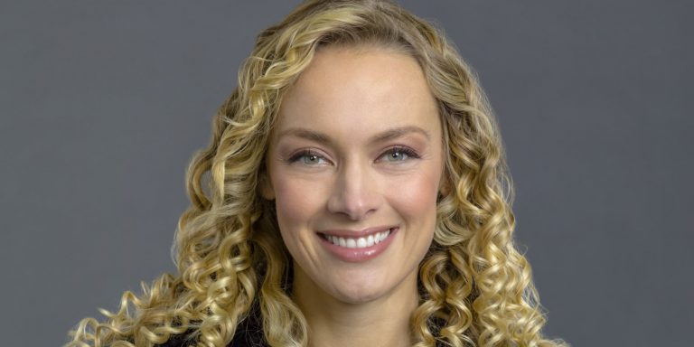 Rachel Skarsten's Wiki Bio, husband, measurements, net worth ...