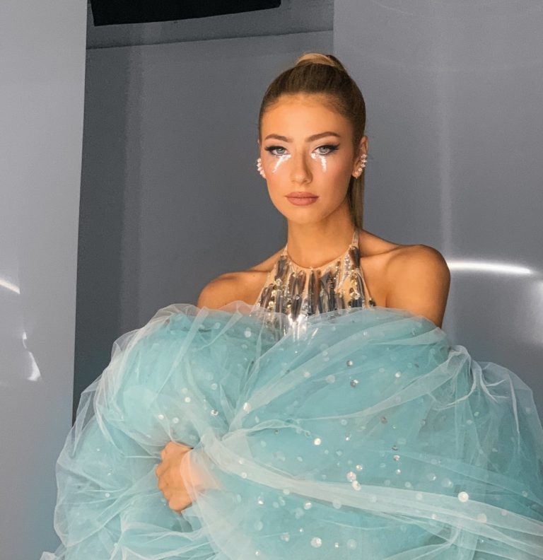 Natalia Taylor Wikipedia, Biography, Age, Family, Height, Net Worth ...