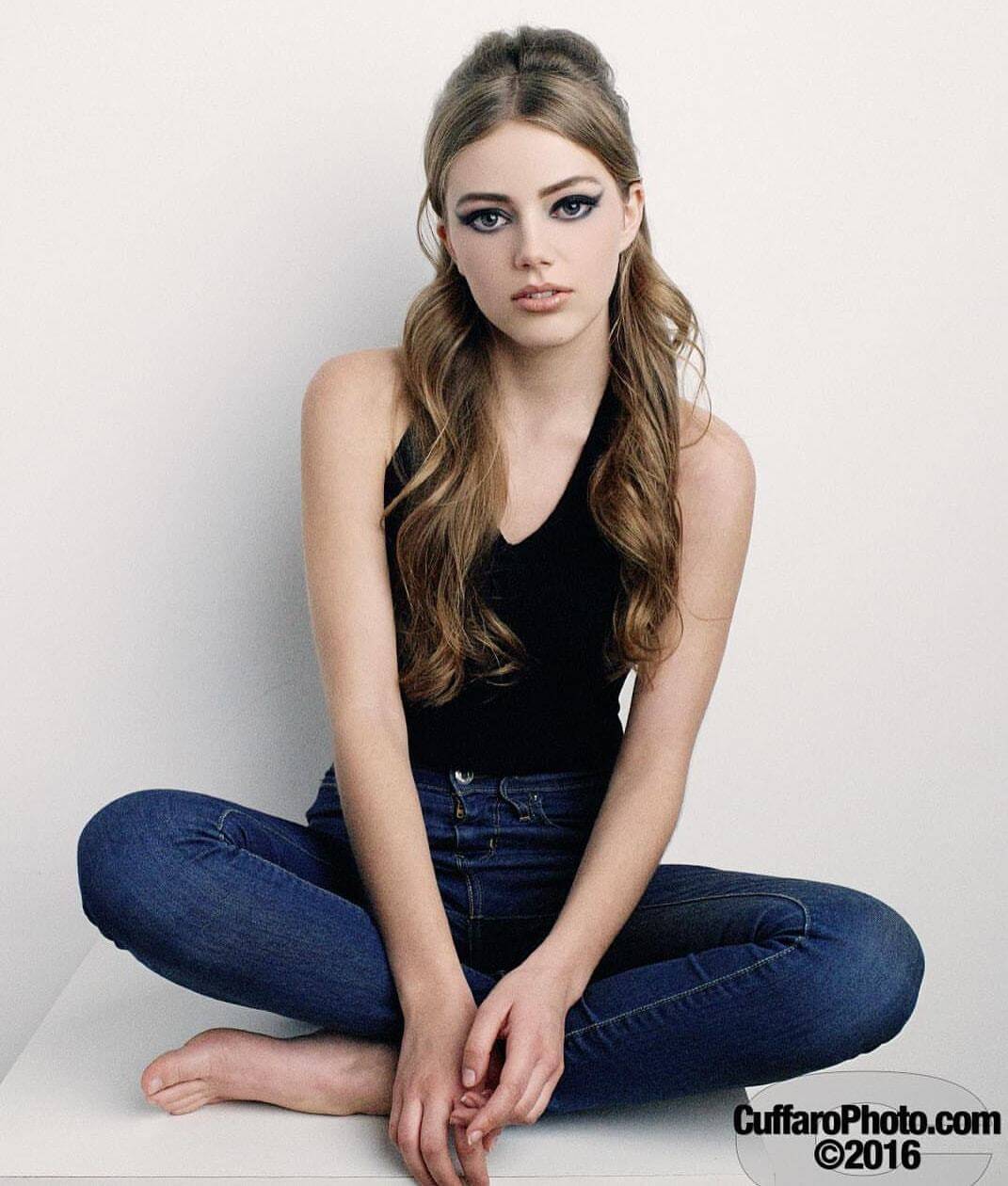 Grace Van Dien’s Wiki Bio, grandparents, age, height, boyfriend ...