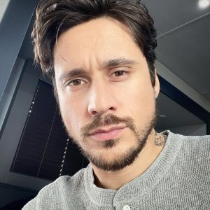 What is Peter Gadiot doing now? His Age, Wife, Height, Net Worth ...