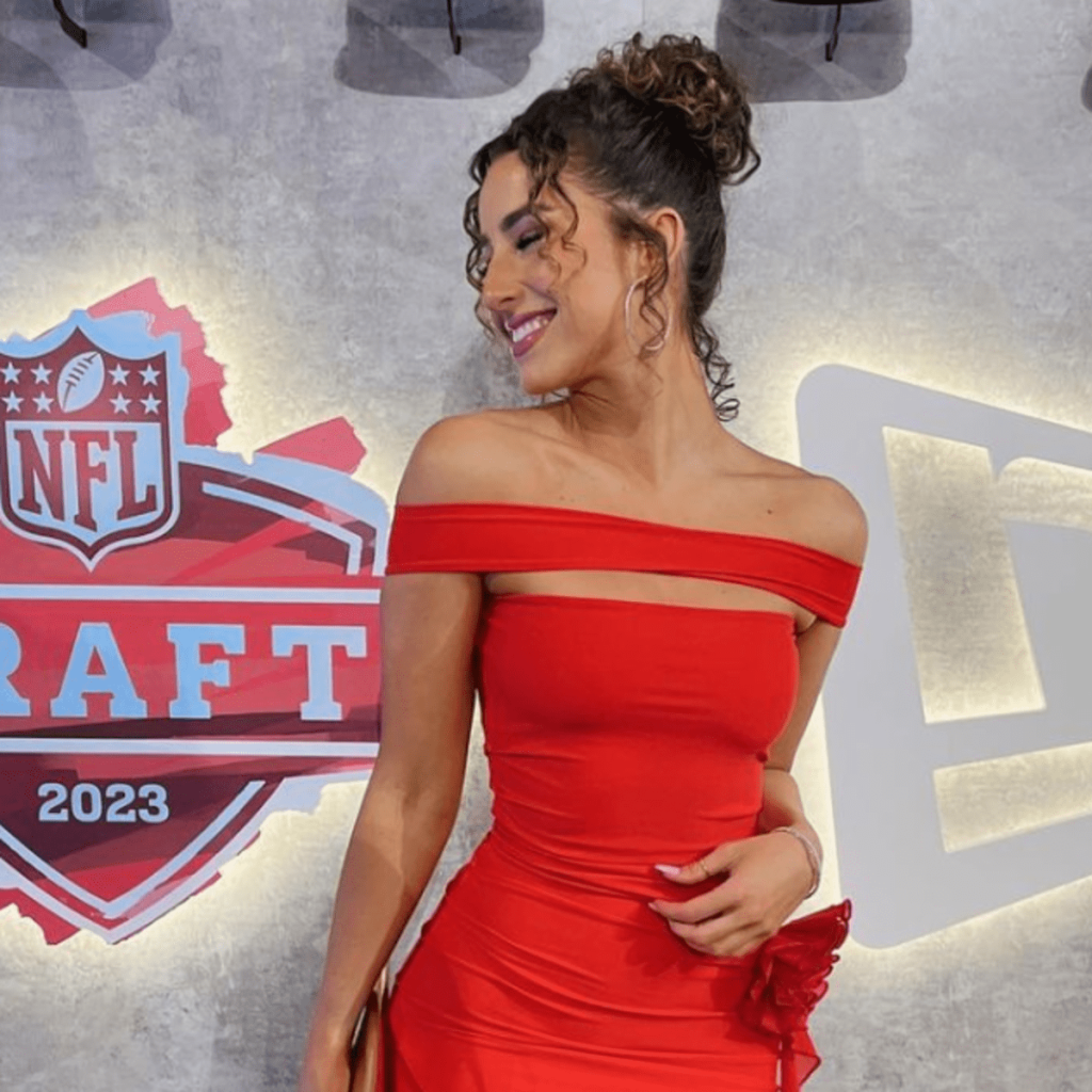 How Gia Duddy Became a Fashion Icon and a TikTok Sensation - Biography ...