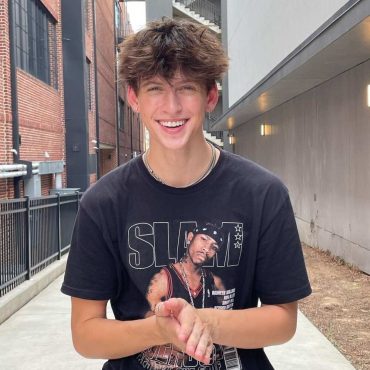 Are Jacob Day and Sadie cousins? His Age, Height, Dating, Career ...