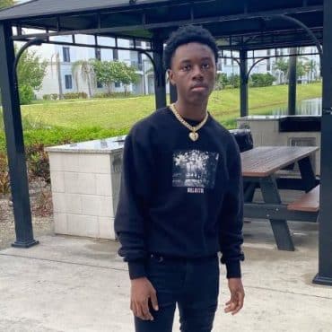 Who is Alex Hibbert's parents? His Age, Height, Career, Girlfriend ...