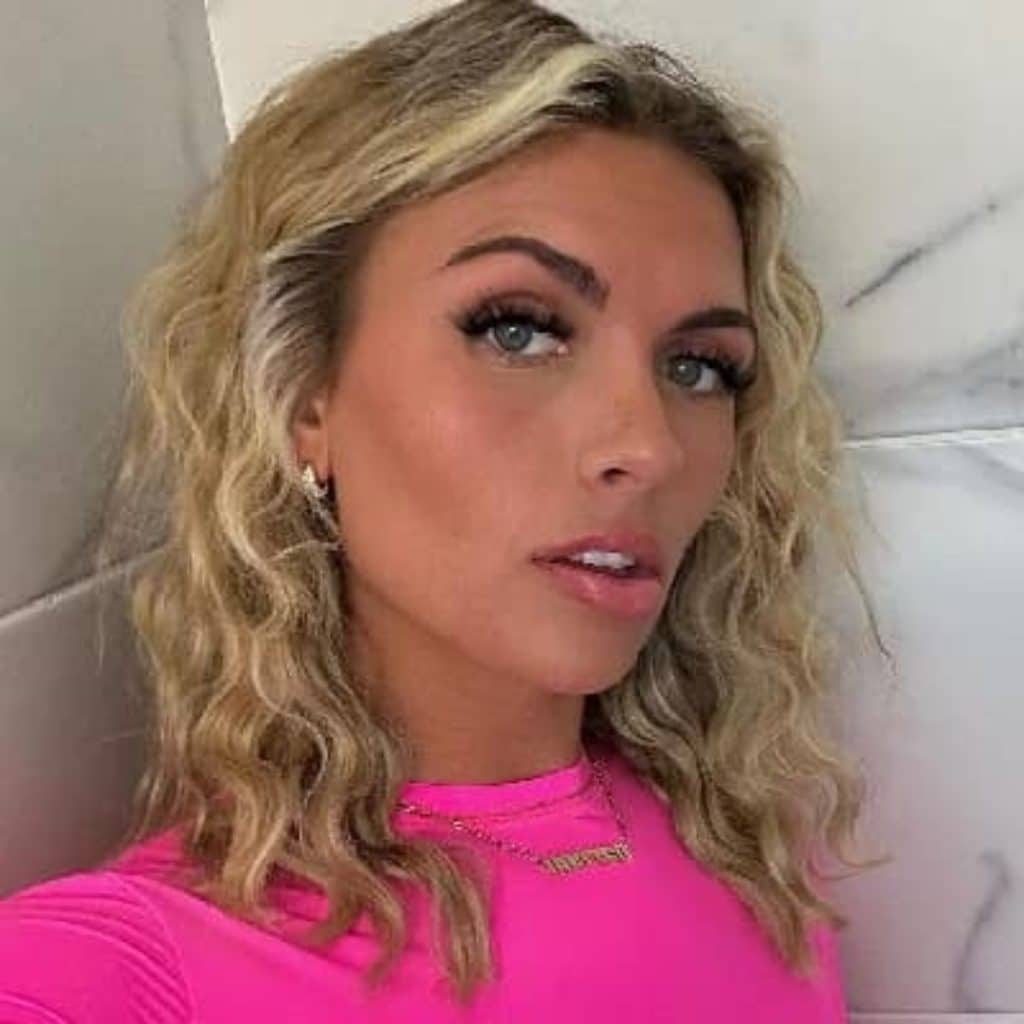 What does Carson Roney do for a living? Her age, height, boyfriend ...